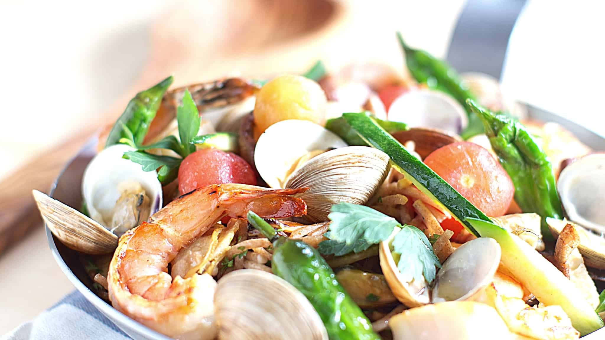 Wafu pasta recipe with spaghetti and prawns | Delicious umami mix of ...