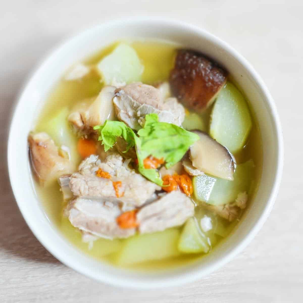 Li-recipe tse 3 tse Molemohali ka Chayote: Moroho o Monate Li-recipe tse 3 tse Molemohali ka Chayote: Moroho o Monate